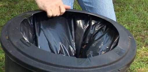 How to Bag Leaves the Easy Way - Today's Homeowner