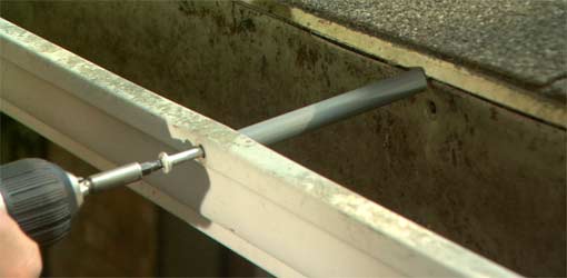 How To Repair Sagging Gutters - Today's Homeowner