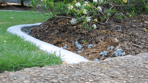 How to Build Concrete Lawn Borders