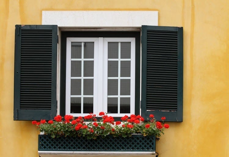 17 Exterior Window Trim Ideas To Spruce Up Your Home