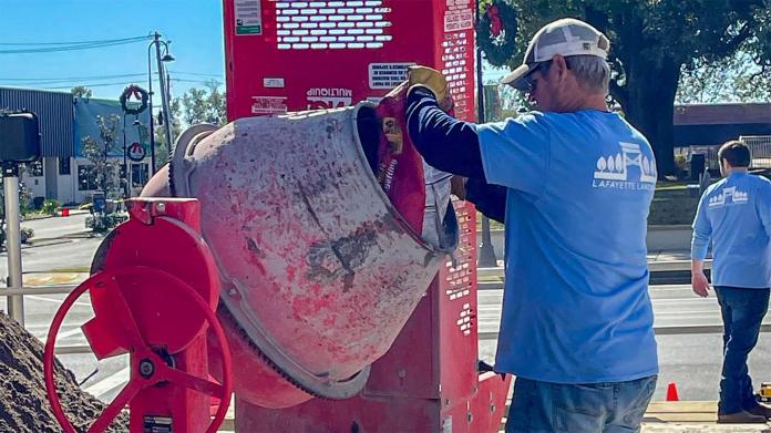 How to Build Concrete Lawn Borders