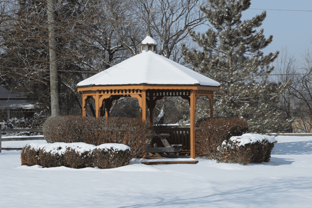10 Winter Landscaping Ideas to Spruce Up Your Outdoor Space (2025 ...