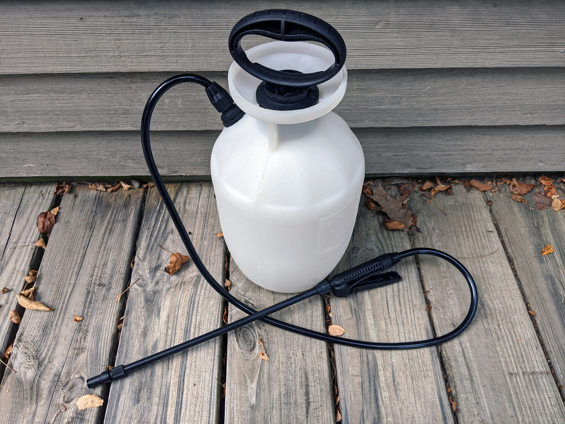 How To Use a Pesticide Sprayer (2024) | Today's Homeowner