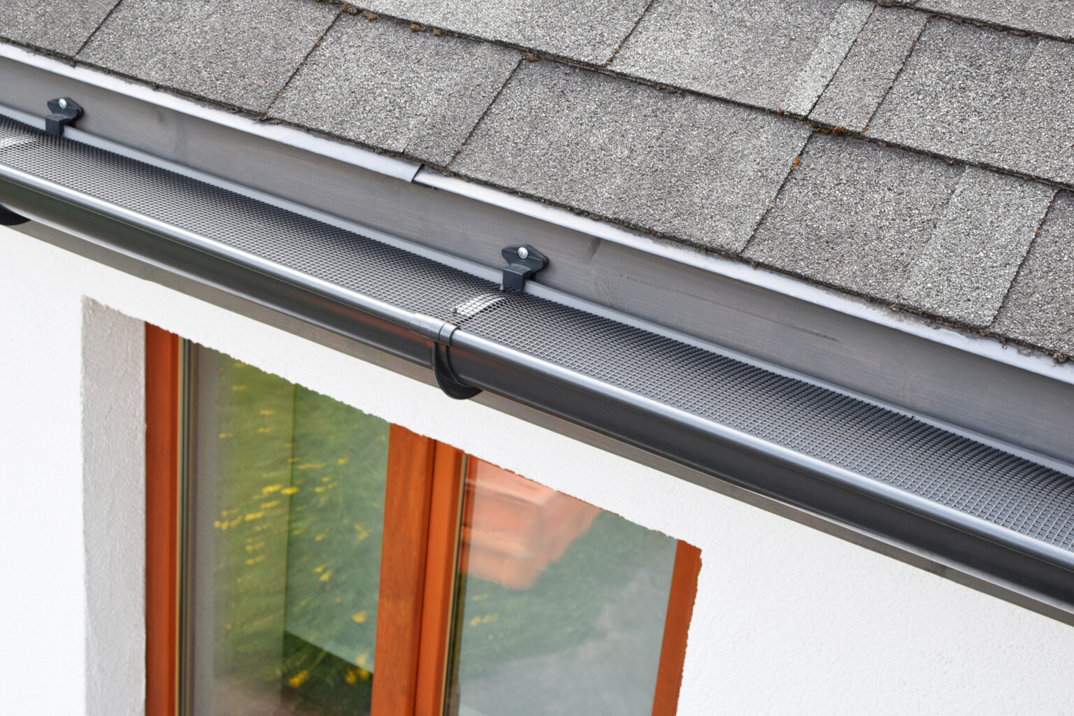 The 6 Best Types of Gutter Guards for Your Home (2024)