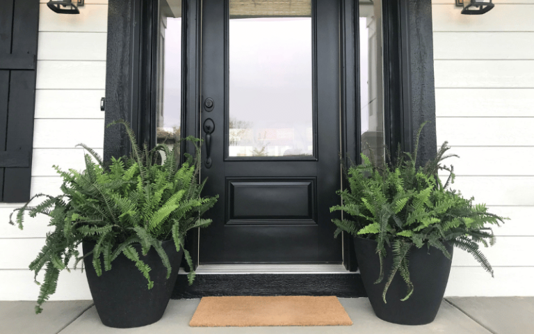 7 Farmhouse Door Trim Design Ideas