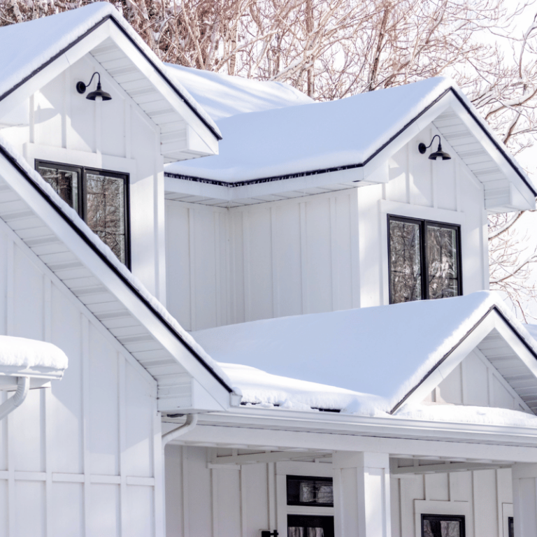 9 Black Farmhouse Window and Roof Ideas To Update Your Home (2025 ...